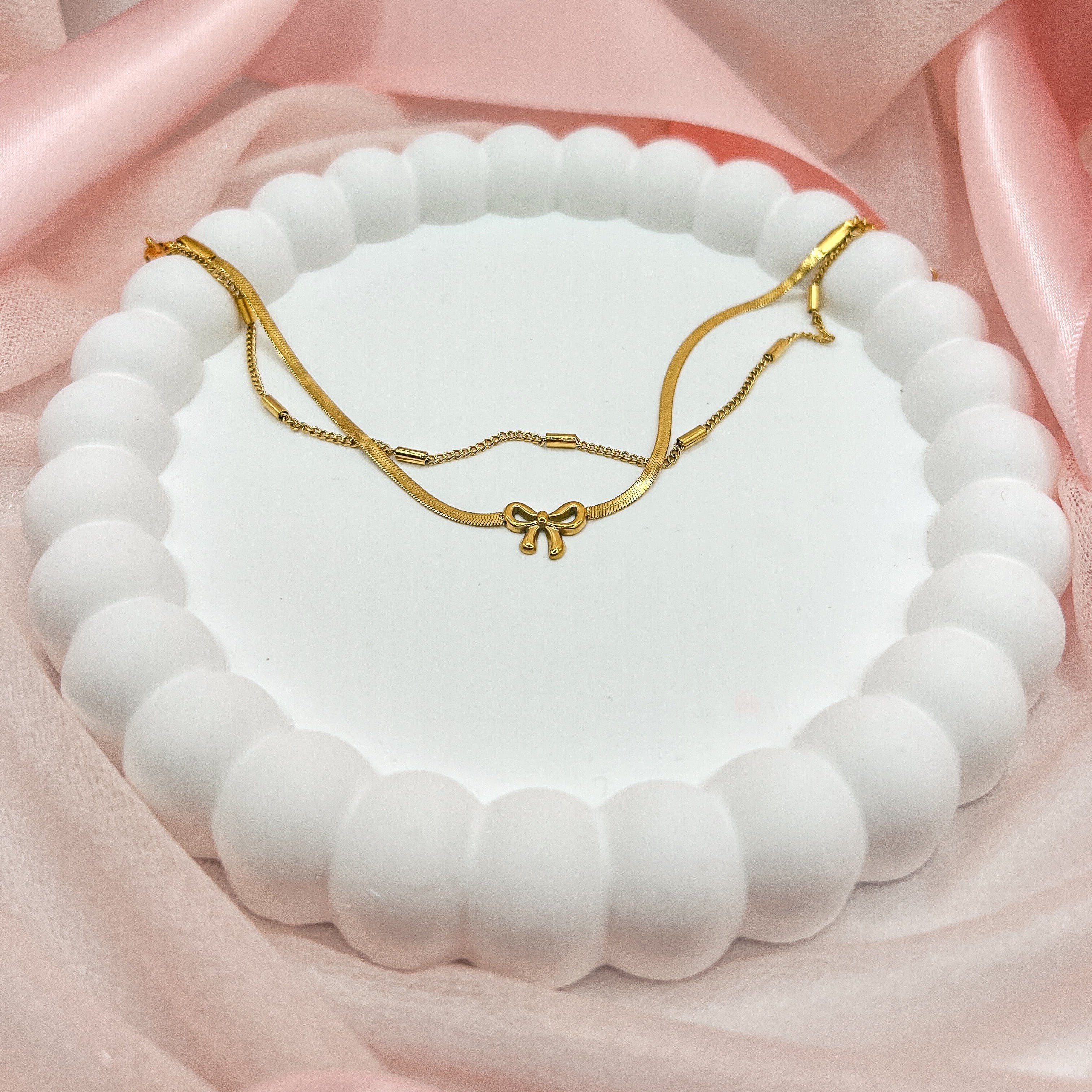 Dainty Bow & Box Chain Bracelet – 18K Gold Plated, Water-Safe – FIONA GRACE